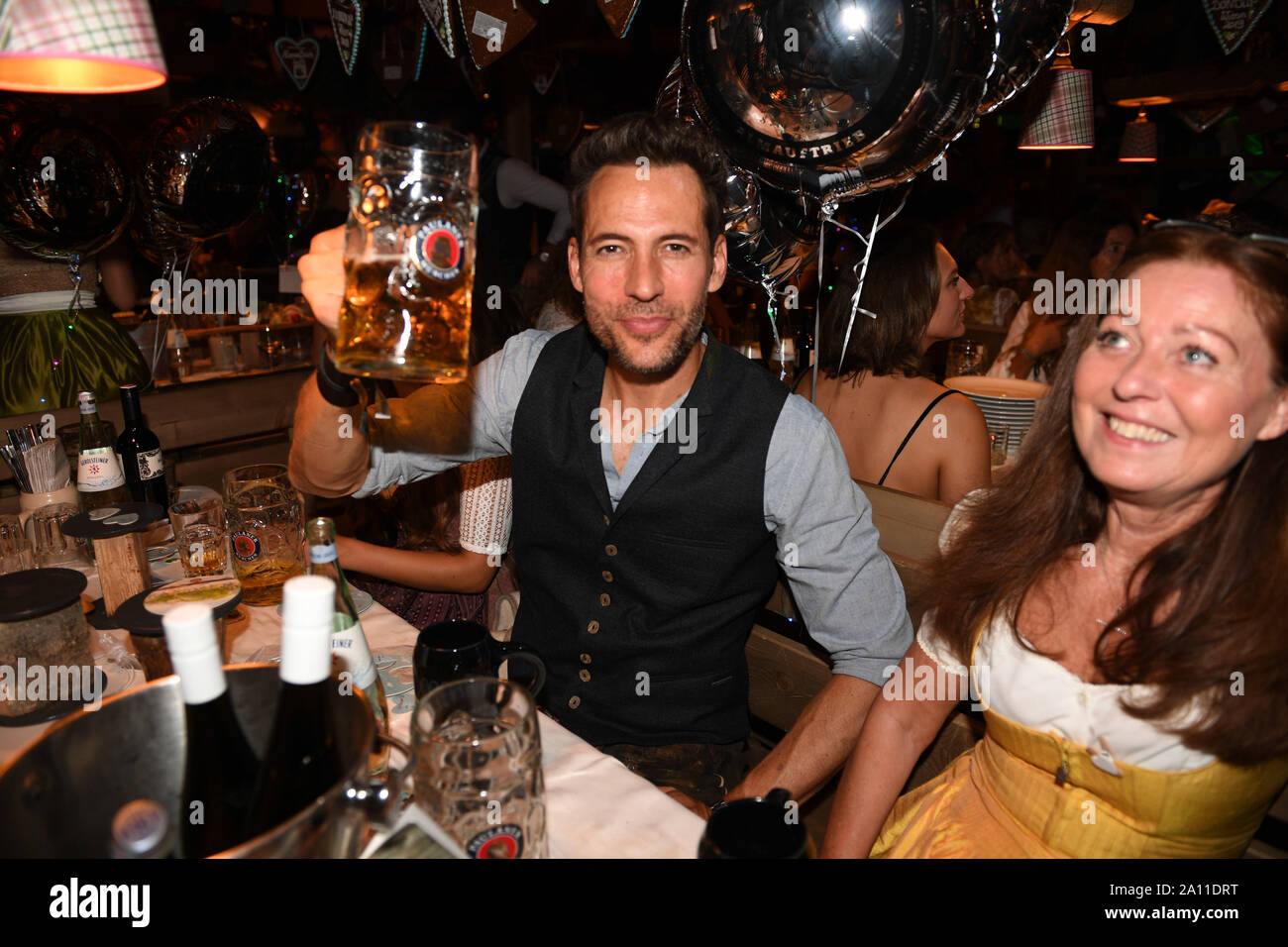 Munich, Germany. 22nd Sep, 2019. Oktoberfest 2019, The presenter ...