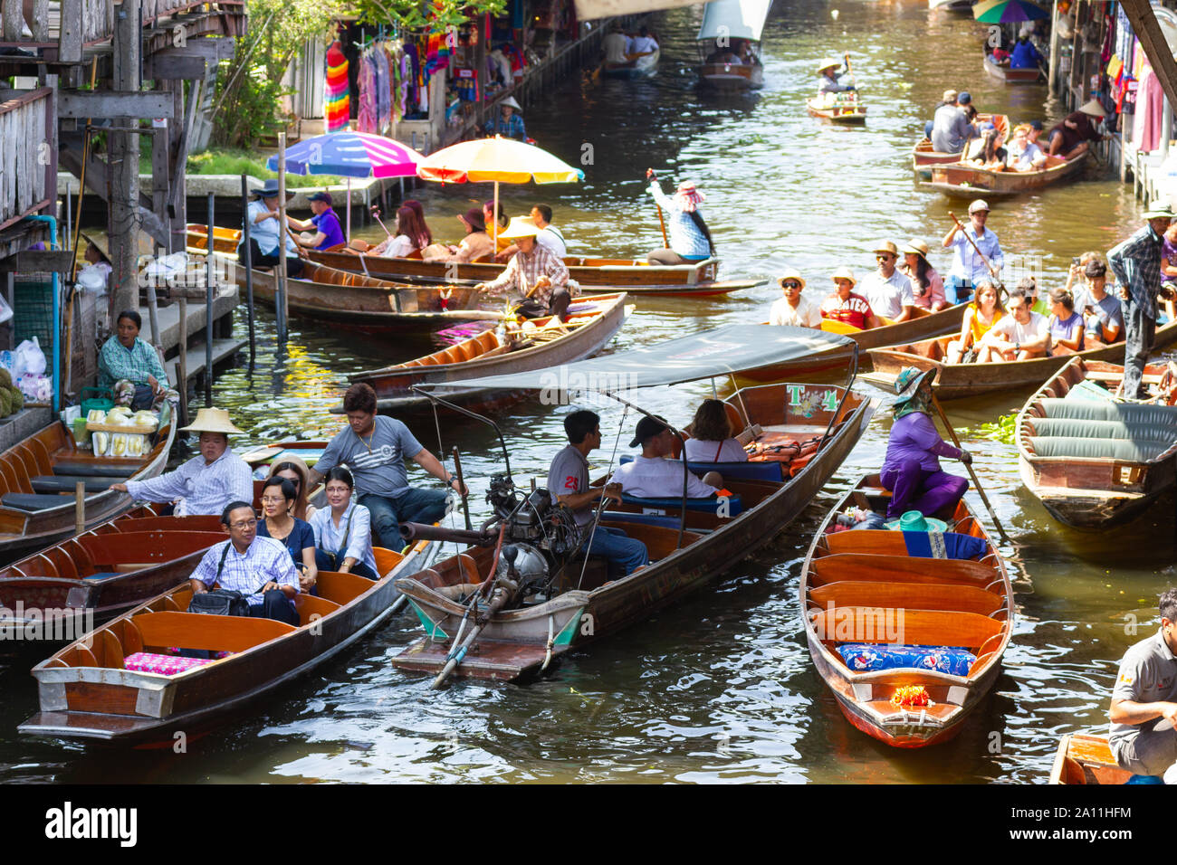 Damnoen Saduak Floating Market, Thailand:- May 18, 2019 :- This is a ...