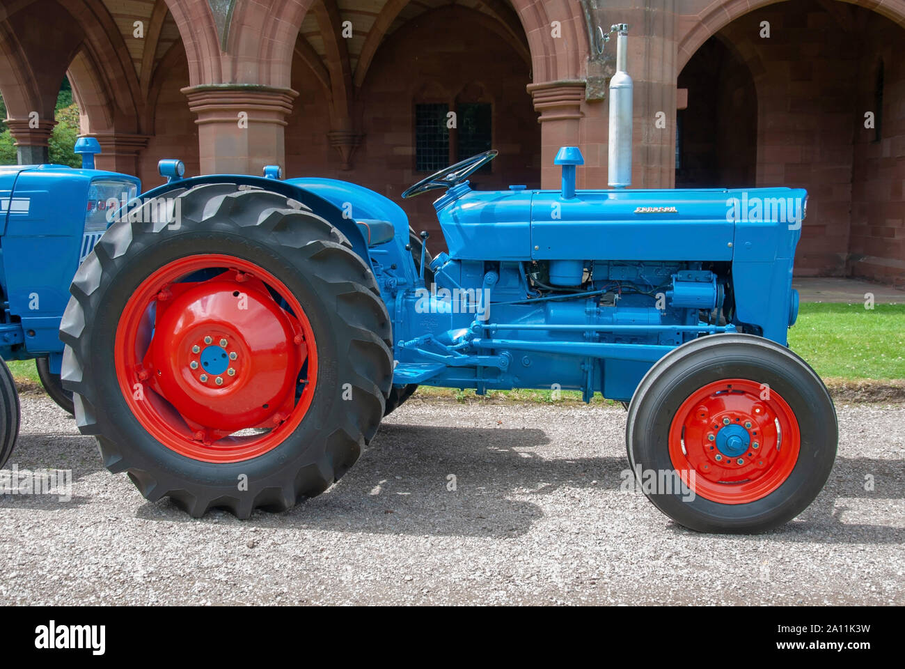 Fordson dexta tractor vintage hi-res stock photography and images - Alamy
