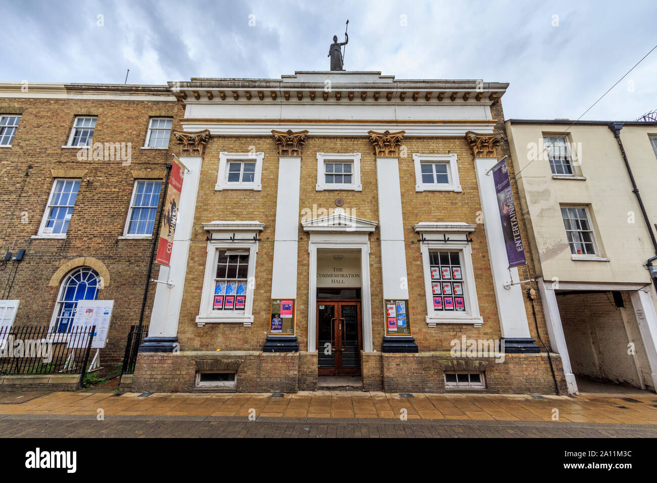 Huntingdon town hall hi-res stock photography and images - Alamy