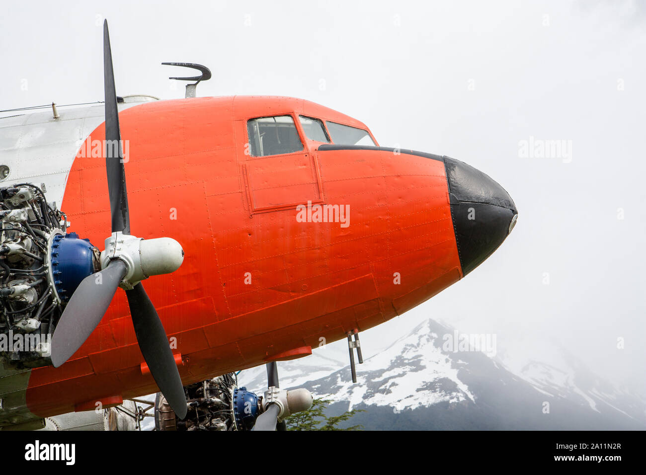 Douglas dc 3 cockpit hi-res stock photography and images - Alamy