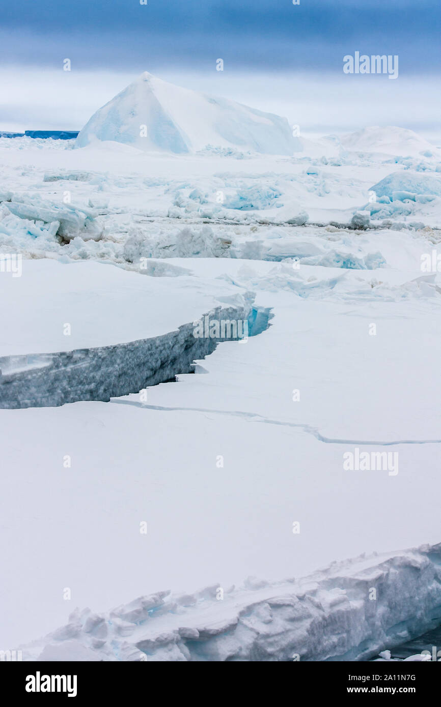 Antarctic ice sheet melting hi-res stock photography and images - Alamy
