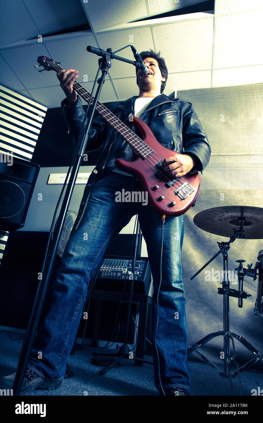 Shout band hi-res stock photography and images - Alamy