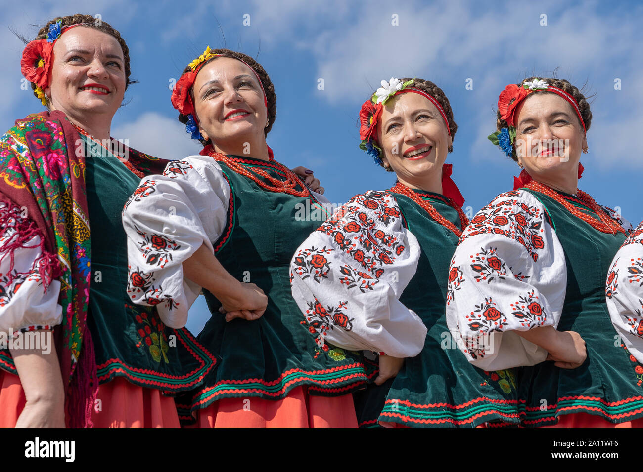 Slavuta, Ukraine - september 22, 2019 : Ukrainian women in national ...
