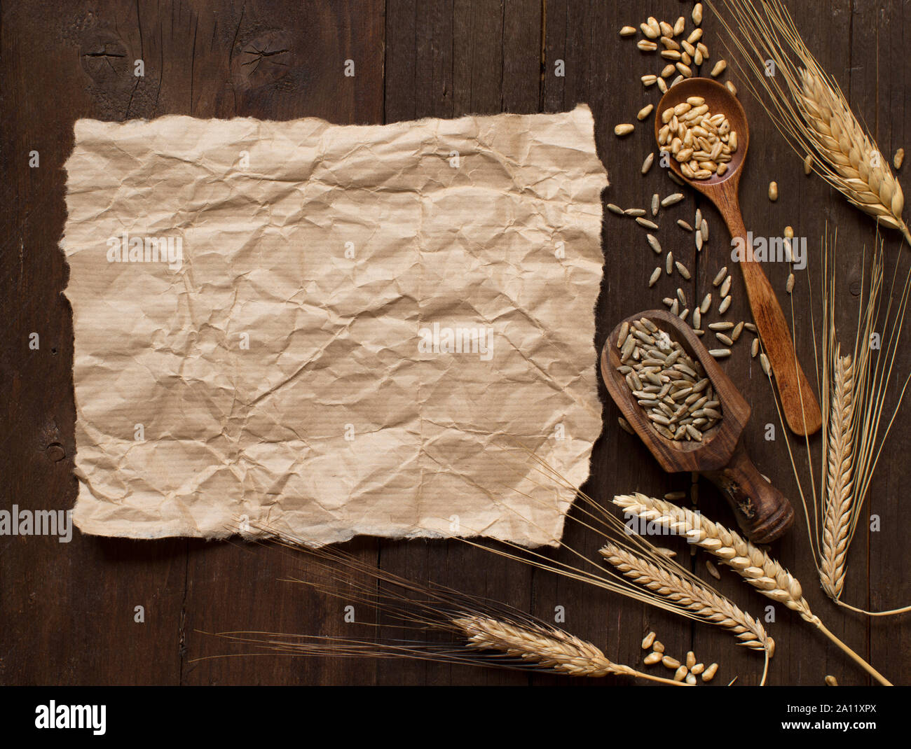 Spelt straw hi-res stock photography and images - Alamy