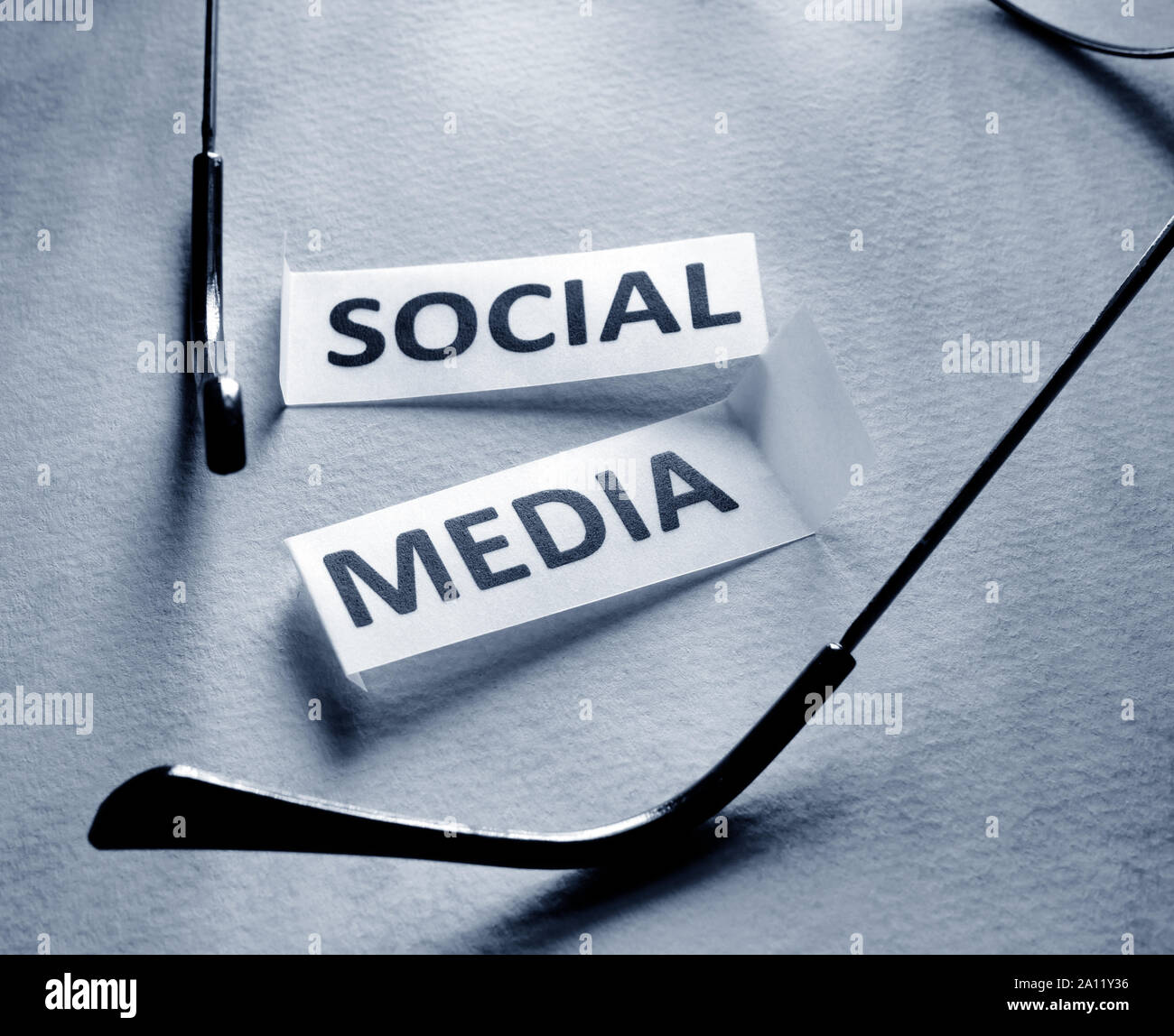 Label people community social hi-res stock photography and images - Alamy
