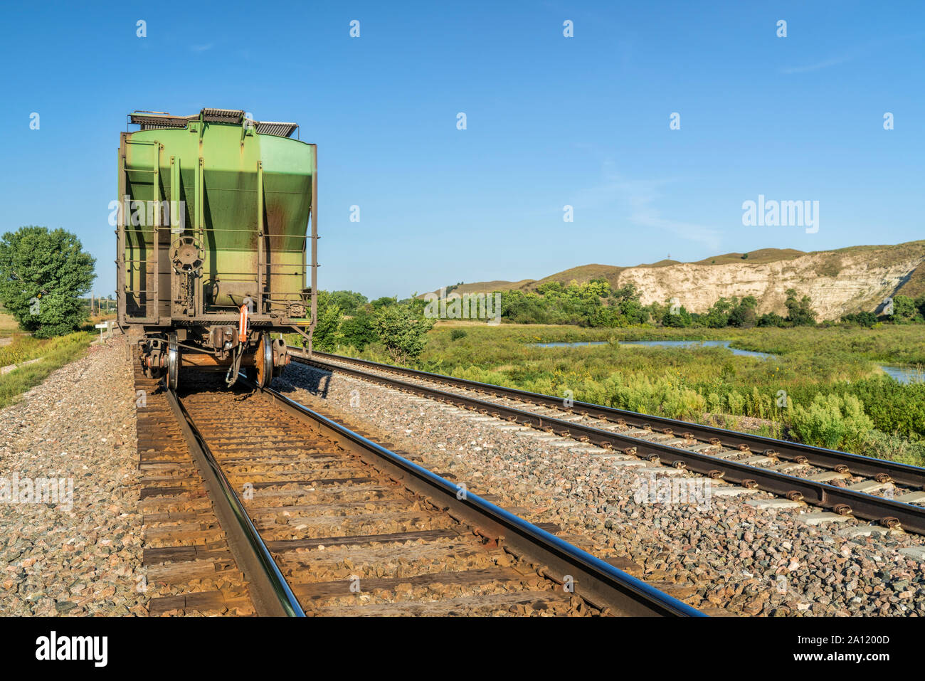 Railroad hopper cars hi-res stock photography and images - Alamy