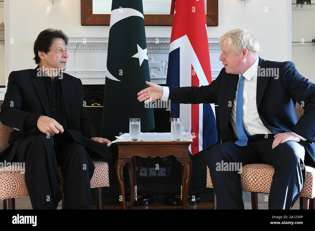 Imran khan prime minister hi-res stock photography and images - Alamy