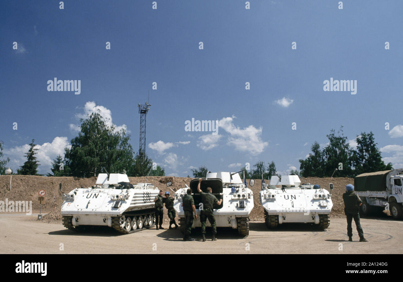 War in yugoslavia armored vehicles hi-res stock photography and images ...