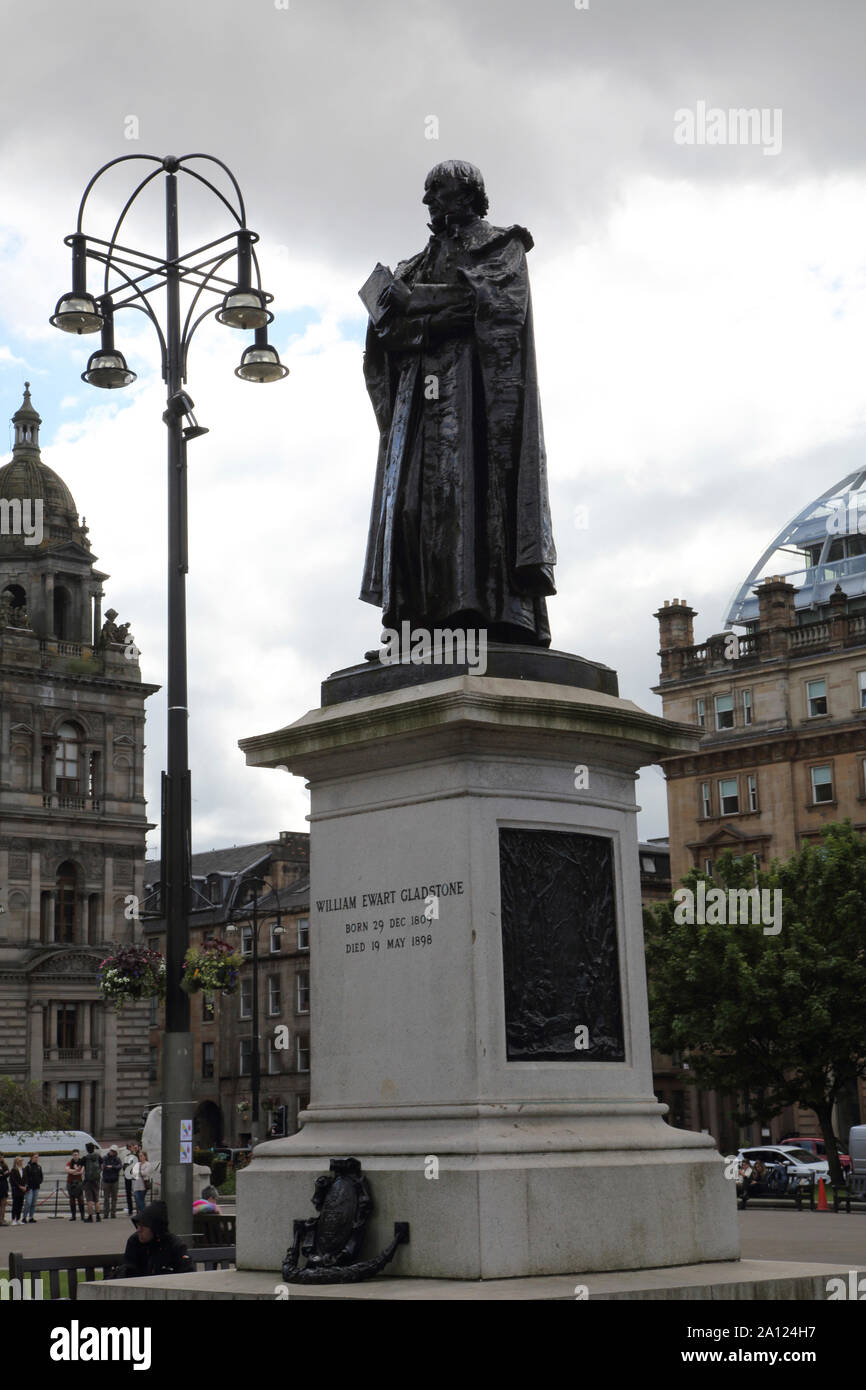 Gladstone statue glasgow hi-res stock photography and images - Alamy
