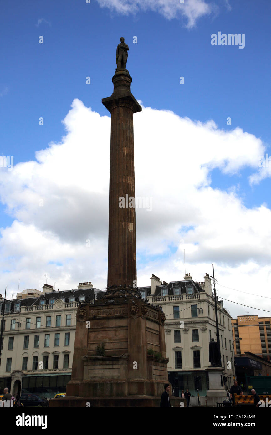 Glasgow george square statue hi-res stock photography and images - Alamy