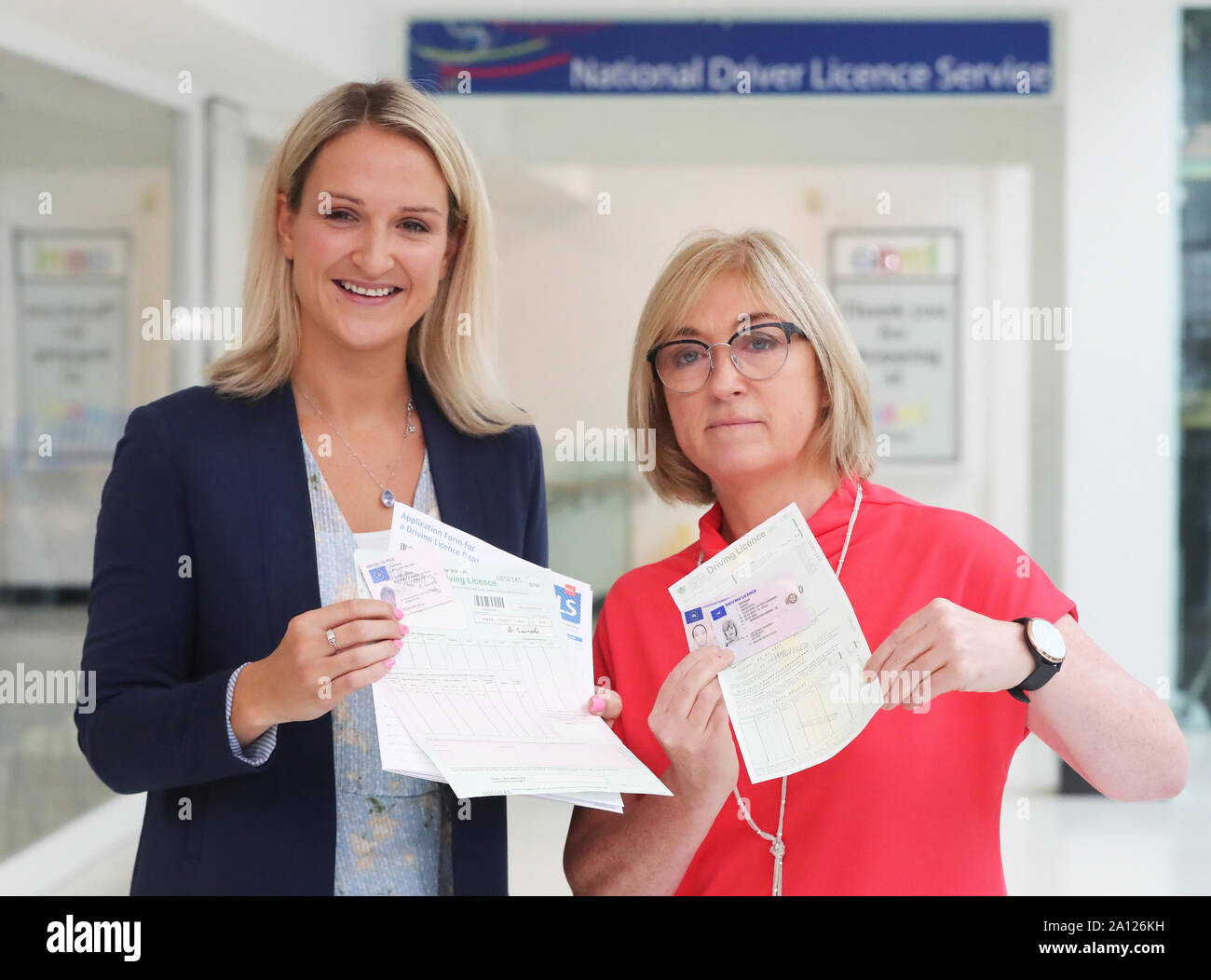 Visit national driver license service hi-res stock photography and ...