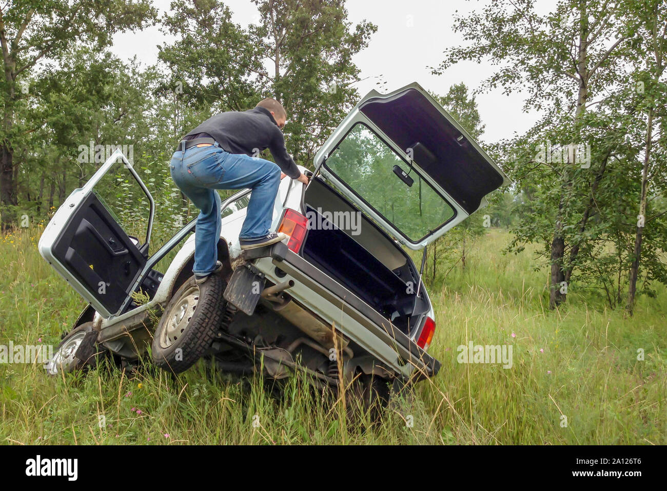 Pit wheels hi-res stock photography and images - Alamy