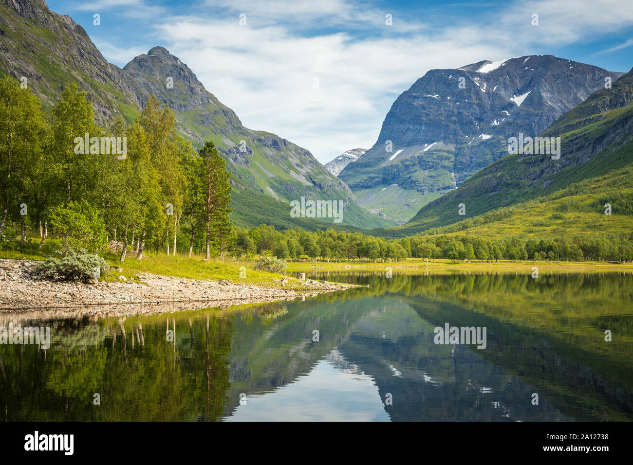 Innerdalen valley in Trollheimen mountains, Norway. Trollheimen ...