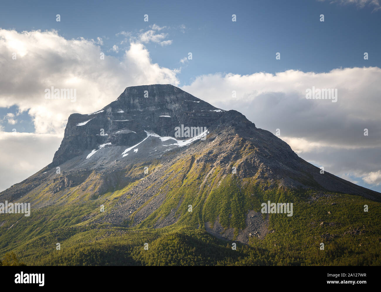 Trollheimen mountain area hi-res stock photography and images - Alamy