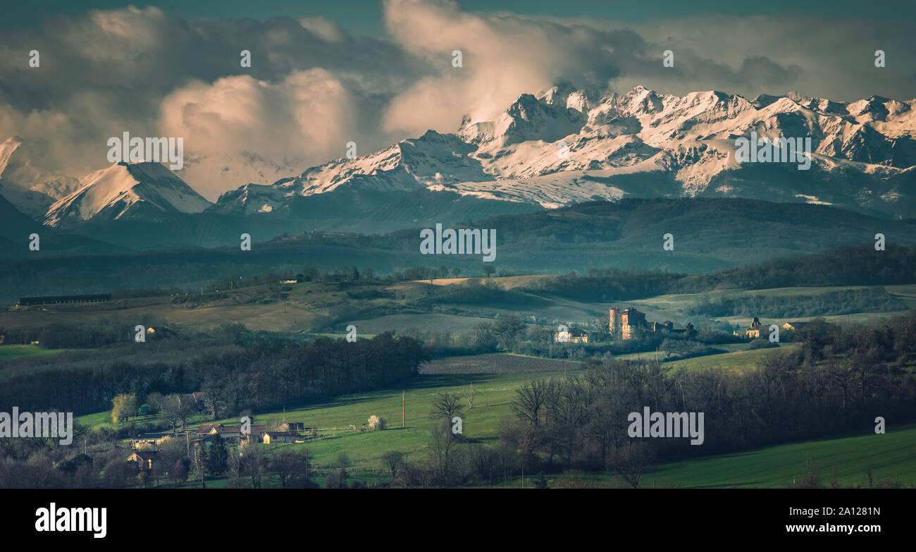 French mountains hi-res stock photography and images - Alamy
