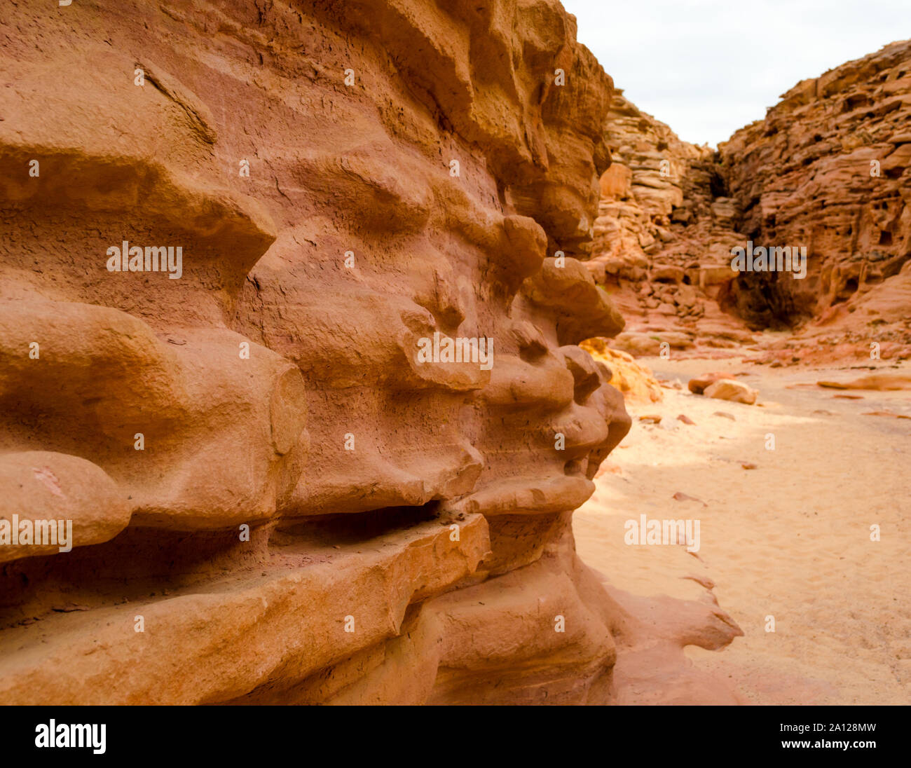 Gorge in sinai mountains egypt hi-res stock photography and images - Alamy