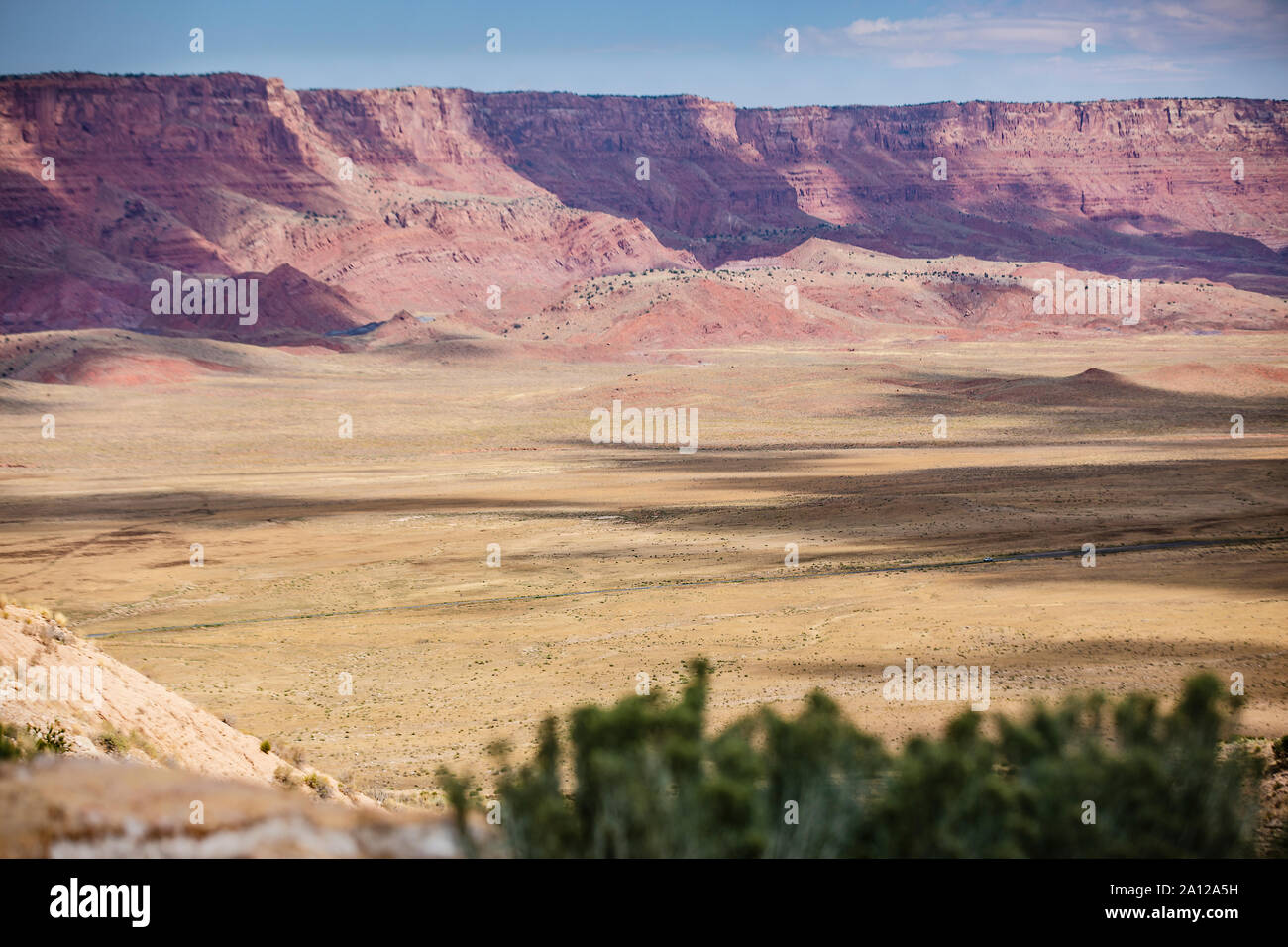 Das Apple Valley in Utah mit traumhaften Strecken in Wüste und Bergwelt ...