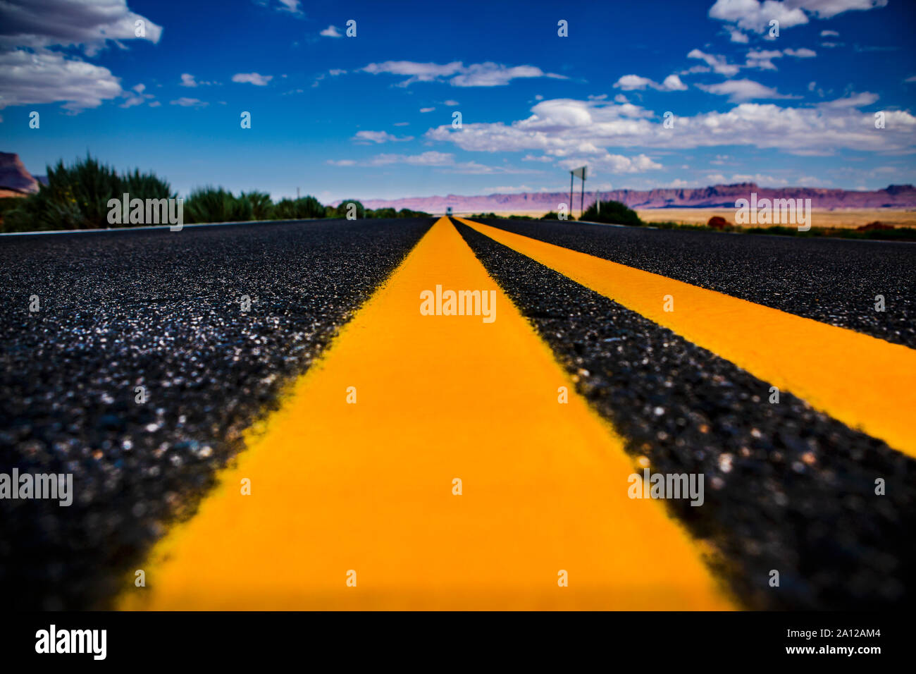 Das Apple Valley in Utah mit traumhaften Strecken in Wüste und Bergwelt ...