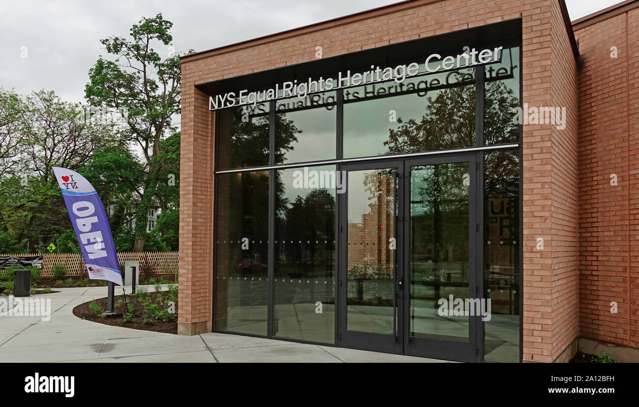 Equal rights sign hi-res stock photography and images - Alamy