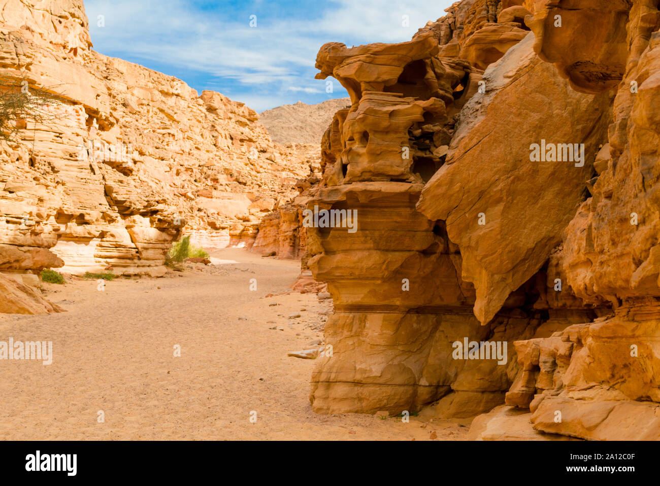Gorge in sinai mountains egypt hi-res stock photography and images - Alamy
