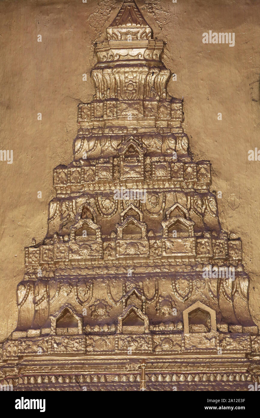 Le pilier Lak Muang. Autel. Wat Simuong. Wat Si Muang. Vientiane. Laos ...