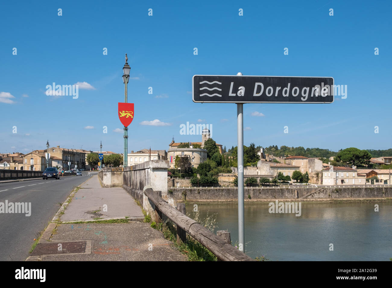 Castillon bridge france hi-res stock photography and images - Alamy