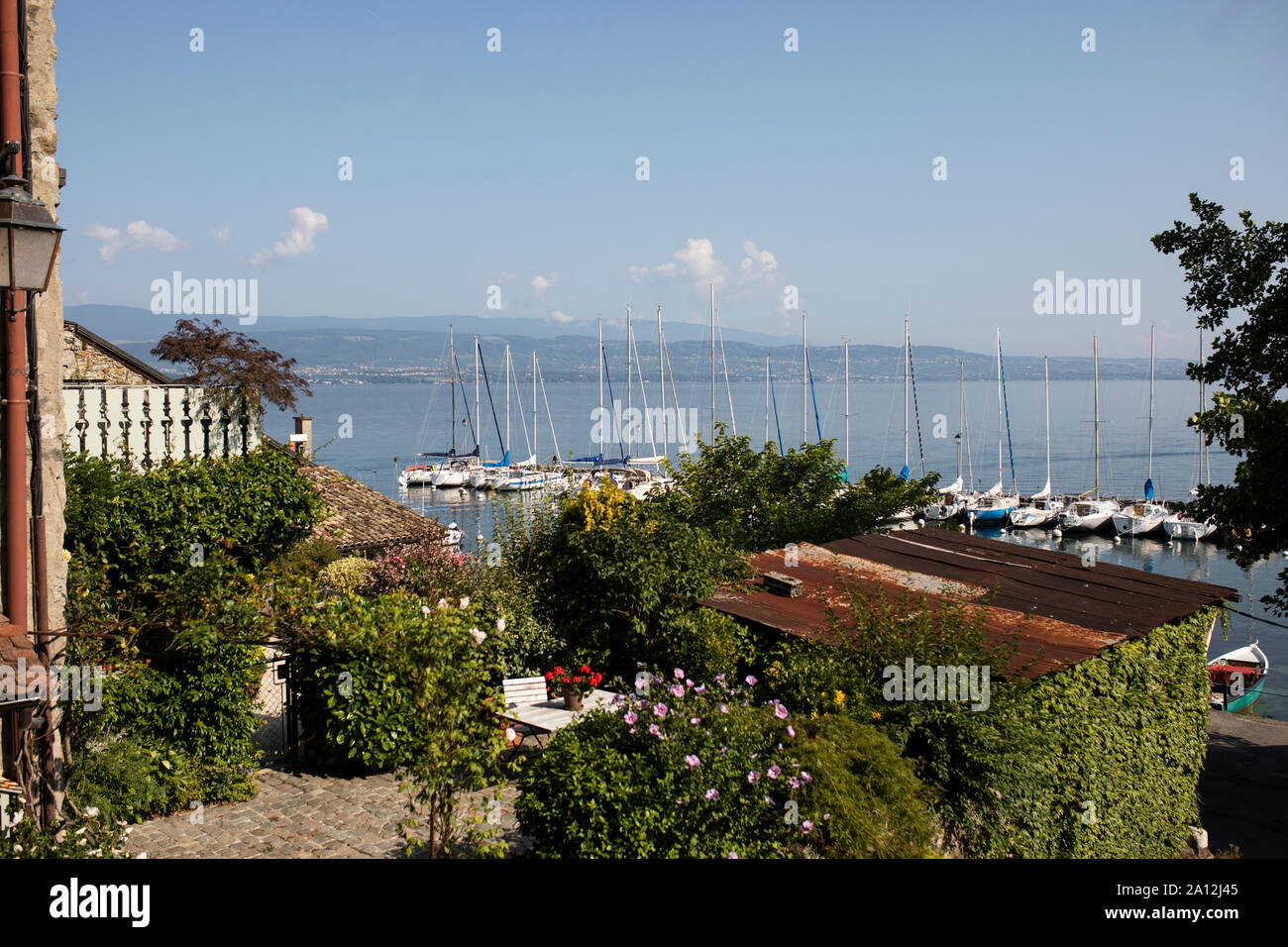 Leman lake hi-res stock photography and images - Alamy