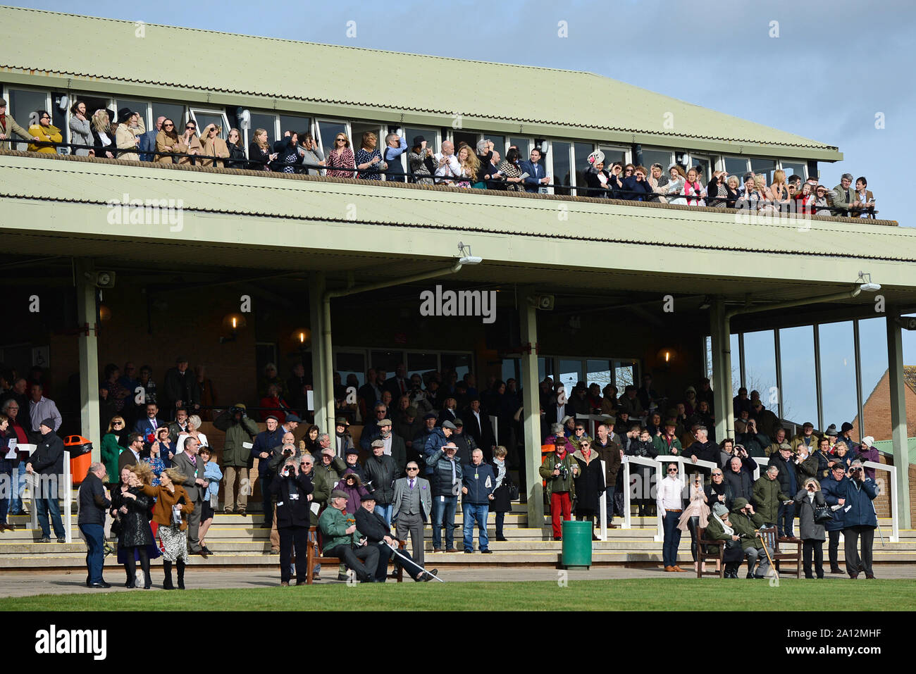 Grandstand at hereford racecourse hi-res stock photography and images ...