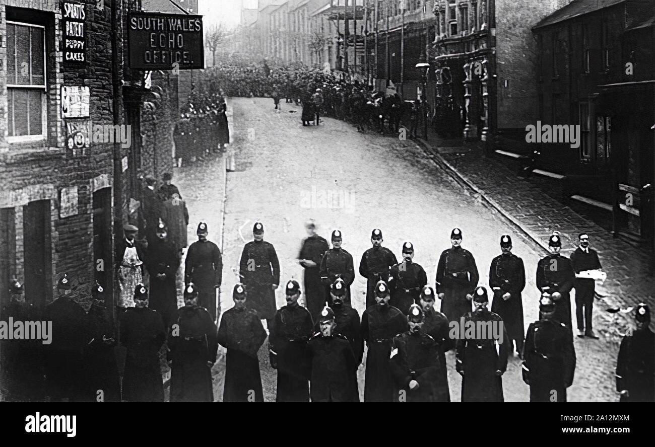 1926 united kingdom general strike hi-res stock photography and images ...