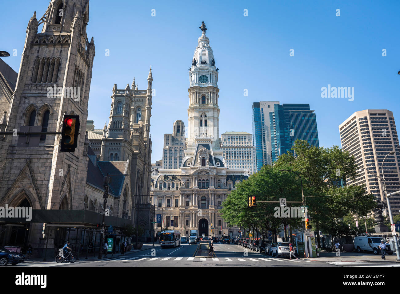 Philadelphia city hall hi-res stock photography and images - Alamy