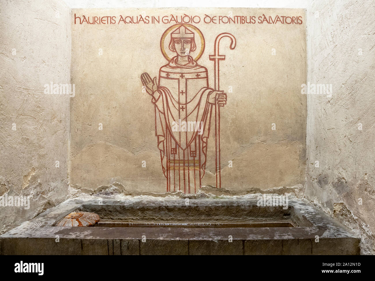 Luxembourg, Echternach, Basilique Saint-Willibrord, Well in Crypt ...