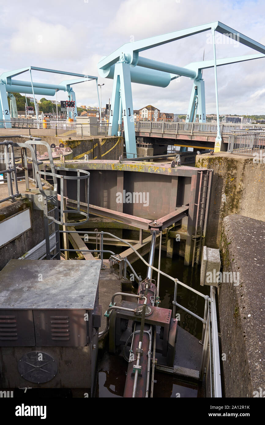 The barrage at Cardiff Bay, South Wales Stock Photo - Alamy