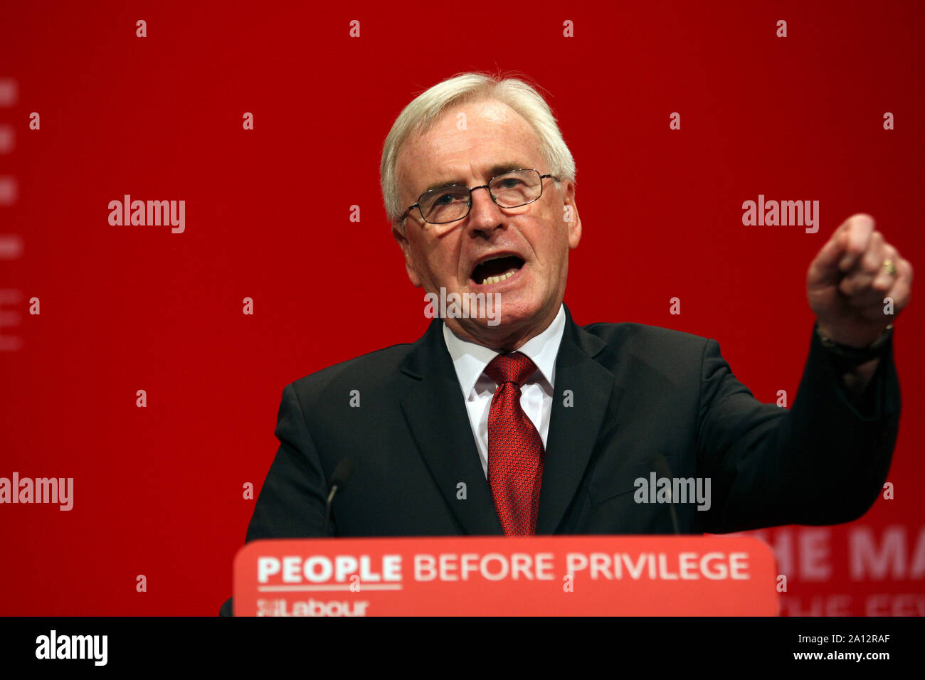 John mcdonnell labour mp heathrow hi-res stock photography and images ...