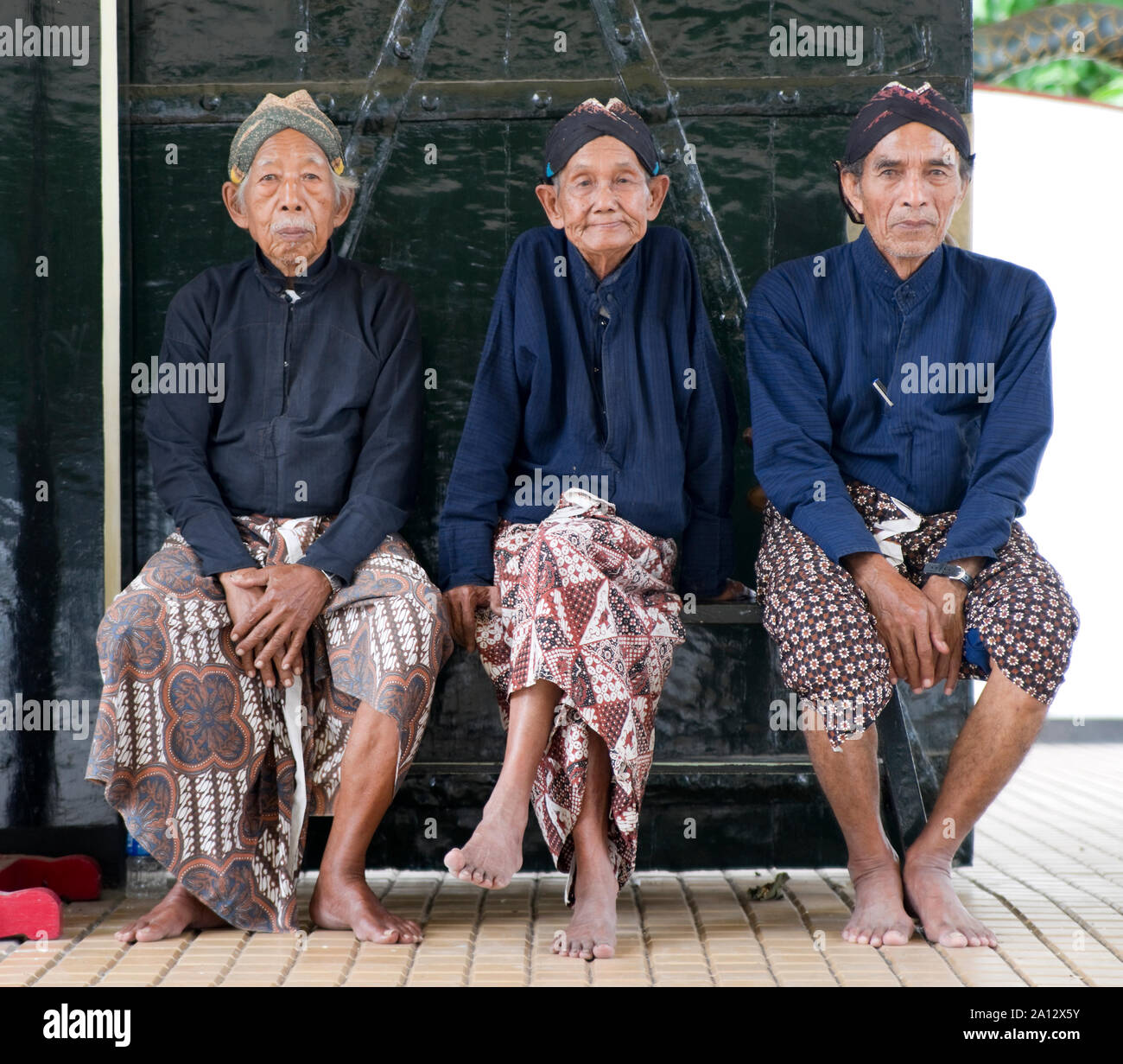 Retainers at the Kraton, Yogyakarta, Java, Indonesia Stock Photo - Alamy