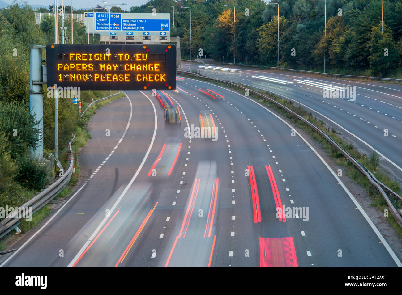 Motorway signage uk hi-res stock photography and images - Alamy