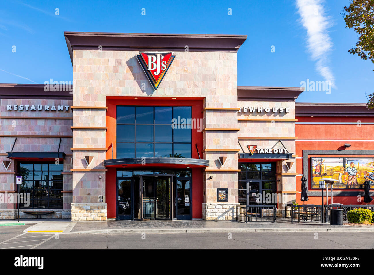 Bjs restaurant brewhouse logo hi-res stock photography and images - Alamy