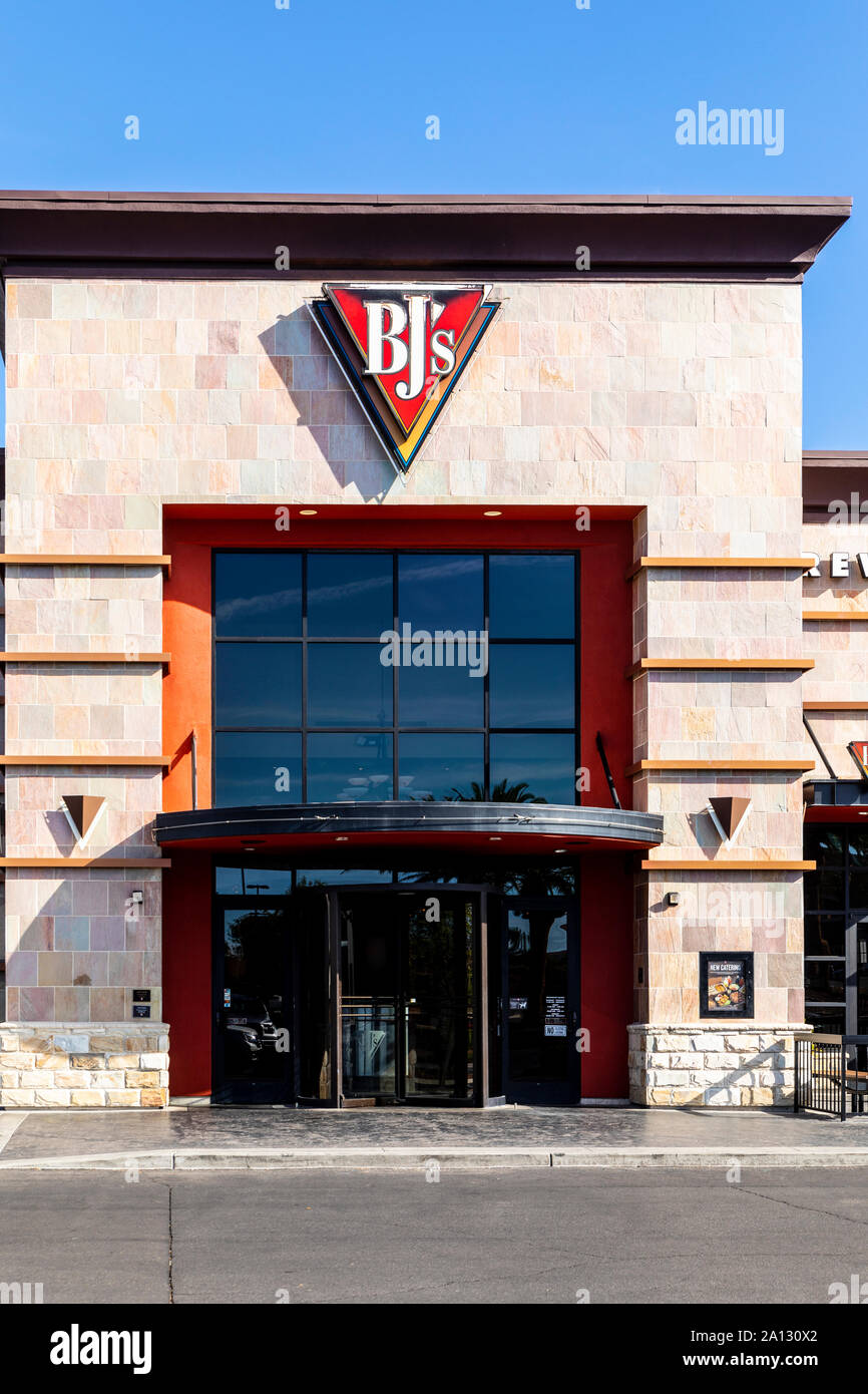 Bjs restaurant brewhouse logo hi-res stock photography and images - Alamy