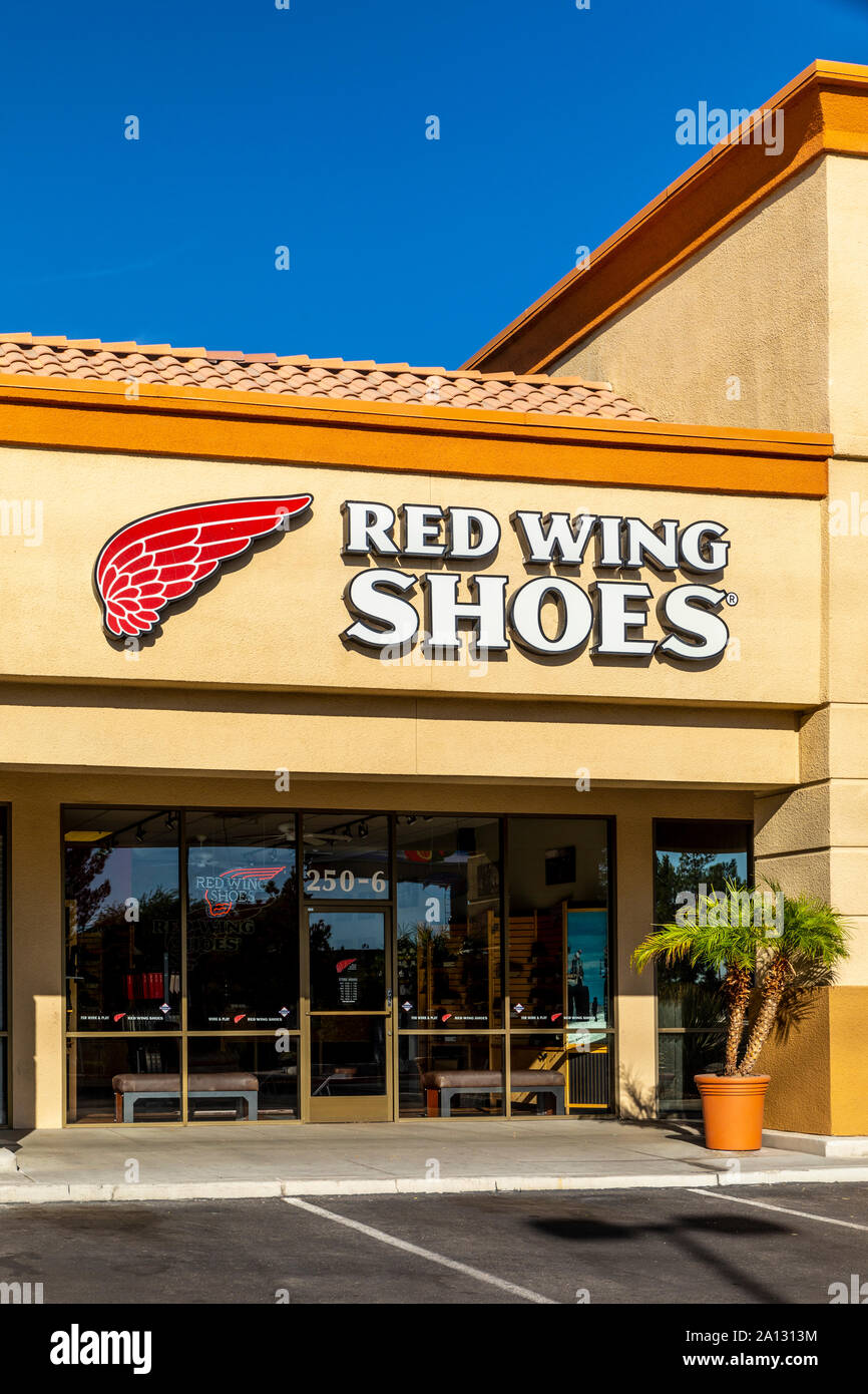 Red wing shoe store hi-res stock photography and images - Alamy