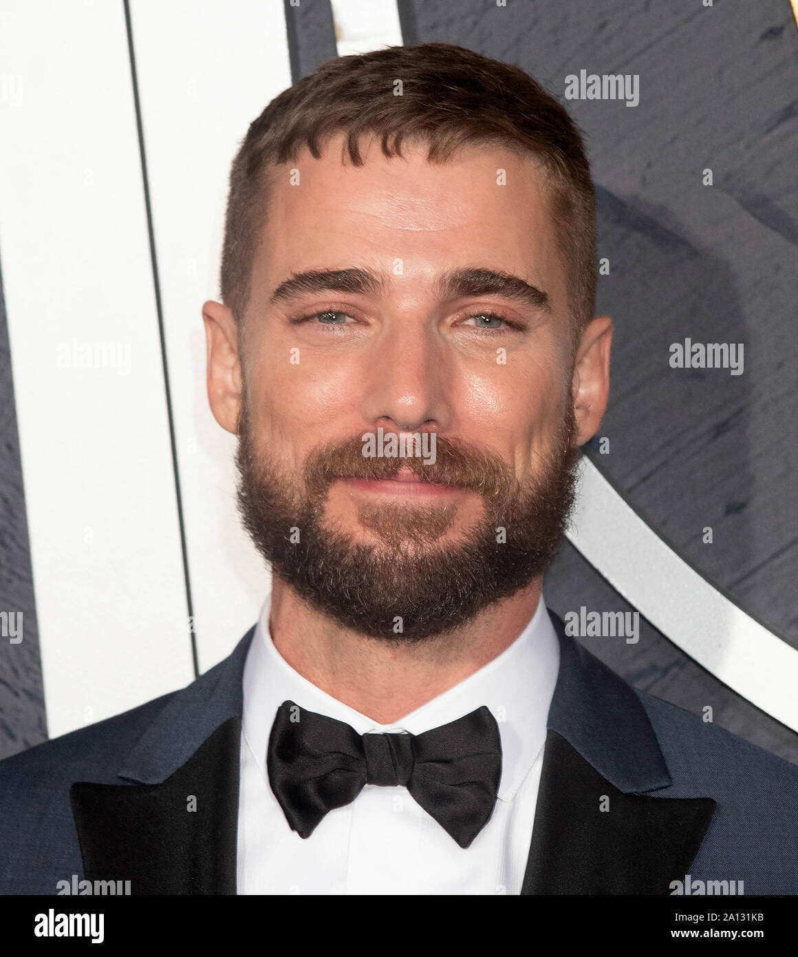 LOS ANGELES, CALIFORNIA - SEPTEMBER 22: Dustin Milligan attends HBO's ...