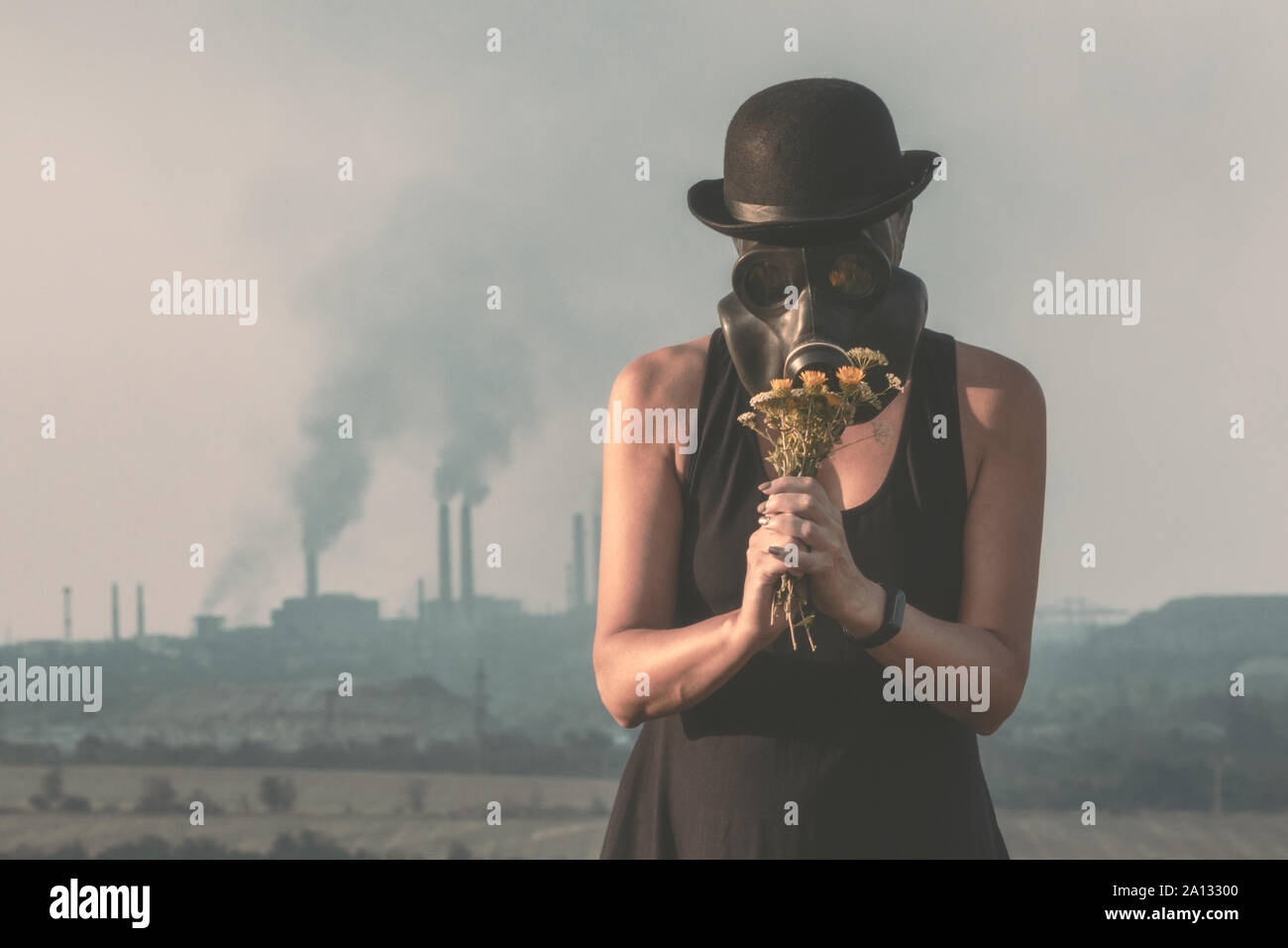 Person bad smell gas mask hi-res stock photography and images - Alamy
