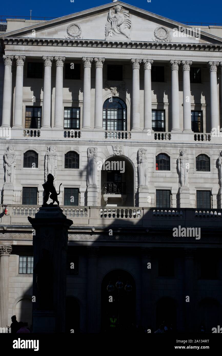 Bank of England on Threadneedle Street, London, UK Stock Photo - Alamy