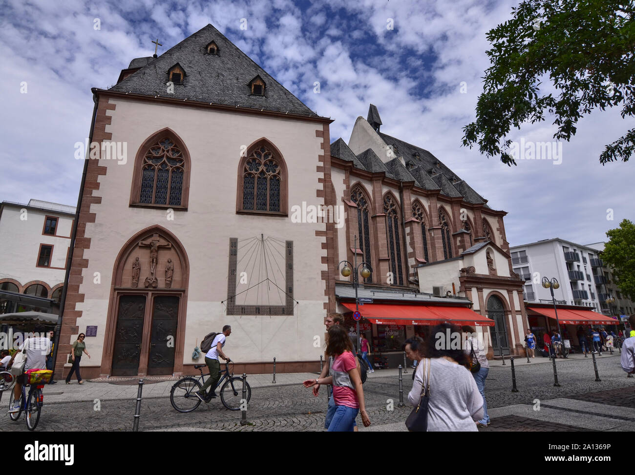 Liebfrauenberg fountain hi-res stock photography and images - Alamy