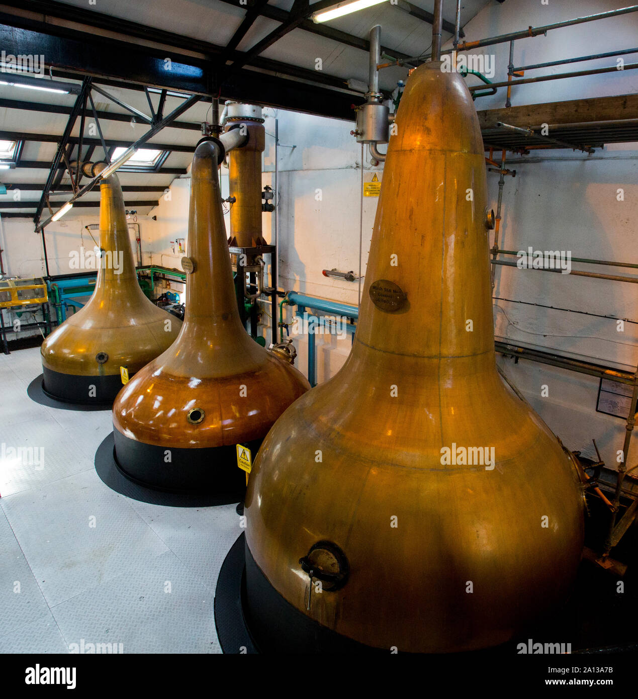 Bowmore Distillery, Bowmore, Islay, Scotland Stock Photo - Alamy