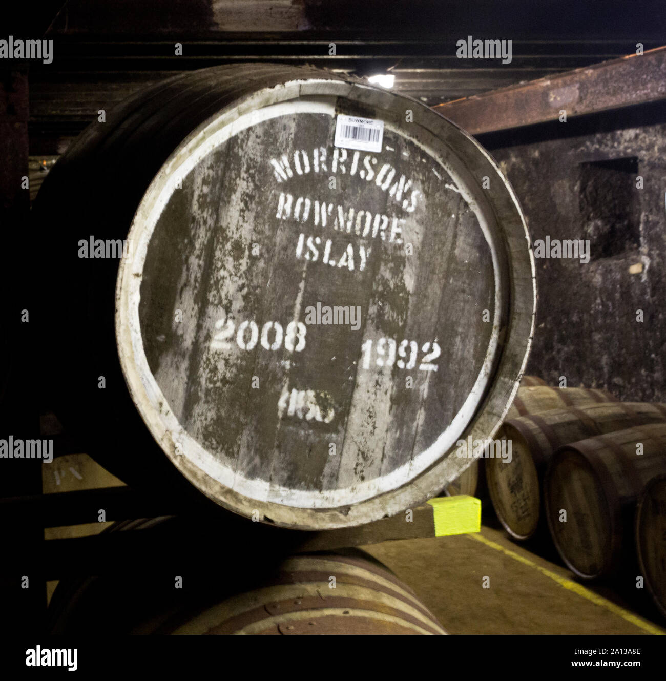 Bowmore Distillery, Bowmore, Islay, Scotland Stock Photo - Alamy