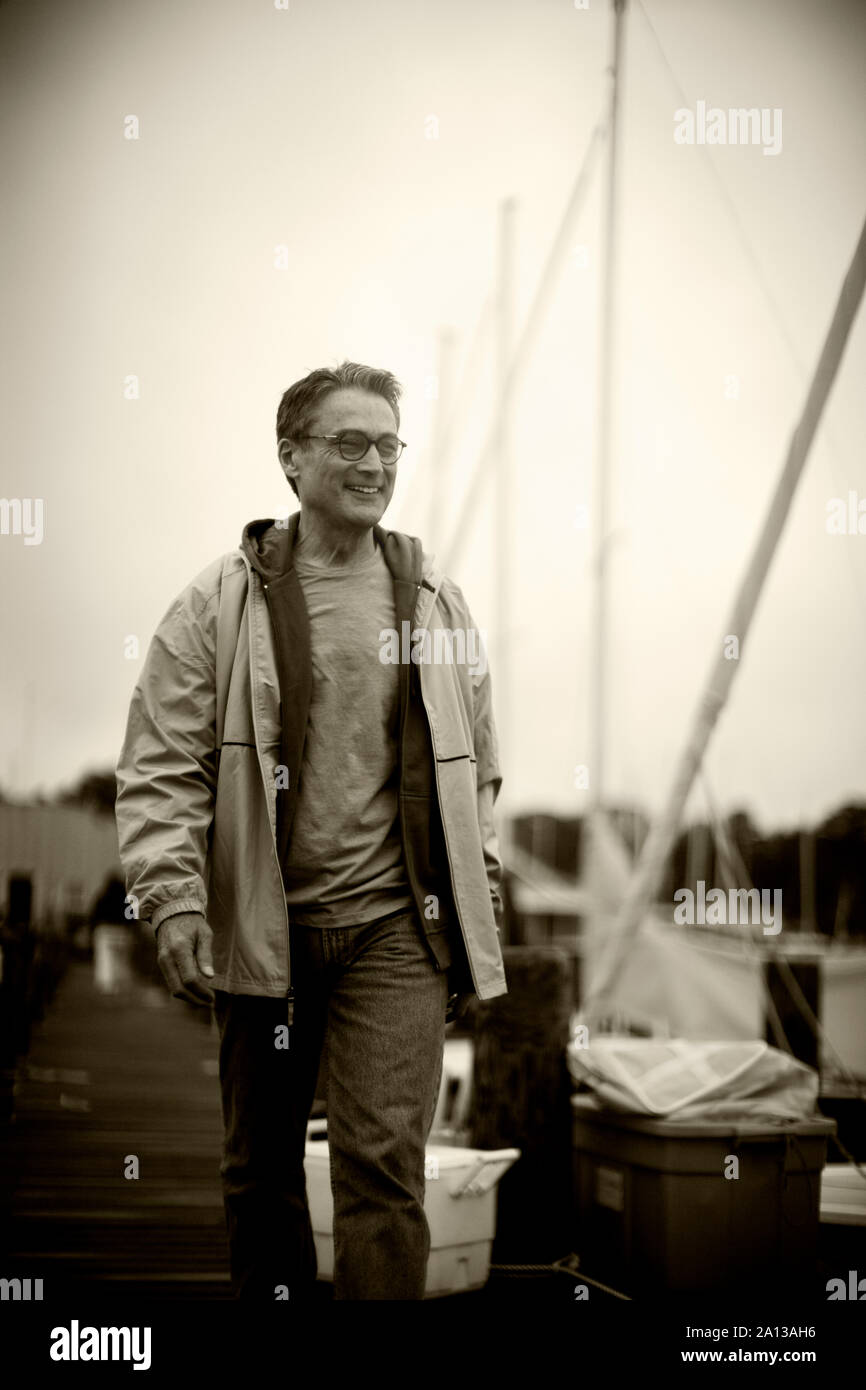 Portrait of a cheerful man Stock Photo - Alamy