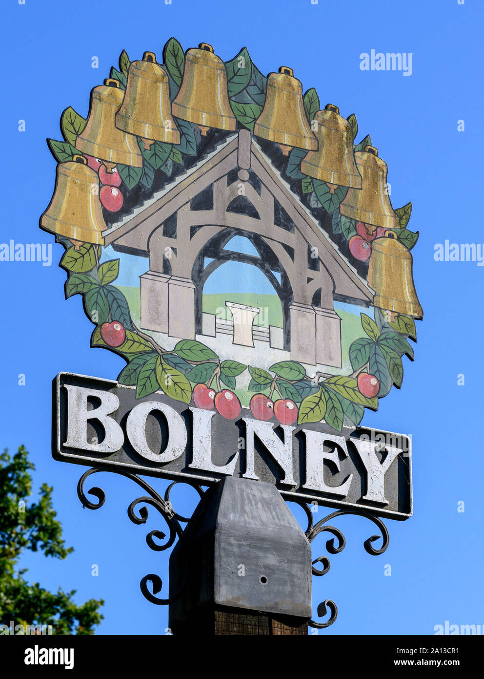Village signs uk hi-res stock photography and images - Alamy