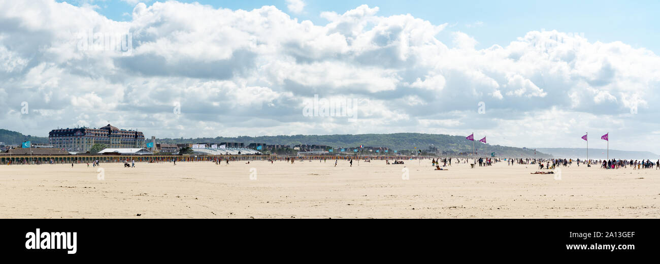 Expansive beaches hi-res stock photography and images - Alamy