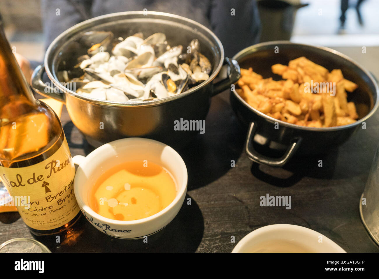 Mollusk armor hi-res stock photography and images - Alamy