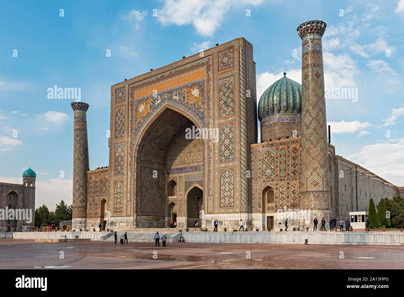 Registan square samarkand hi-res stock photography and images - Alamy
